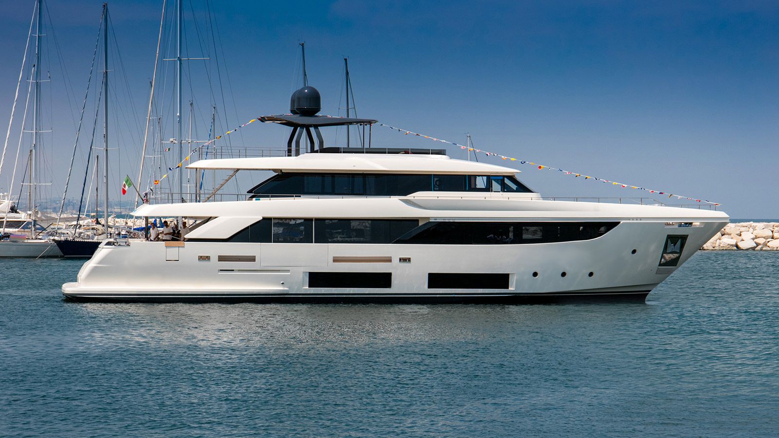 Custom Line launches first Navetta 33 yacht
